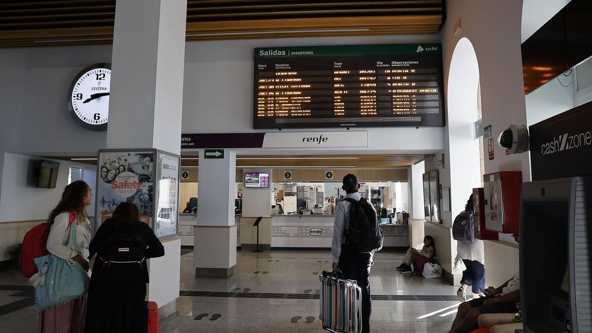 Incidencia Renfe Galicia: Reestablecida la circulación ferroviaria en Galicia tras dos horas de caos