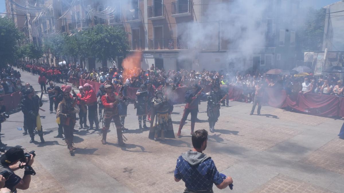 Arcabuces y espadas en la reconquista de Elda - Información