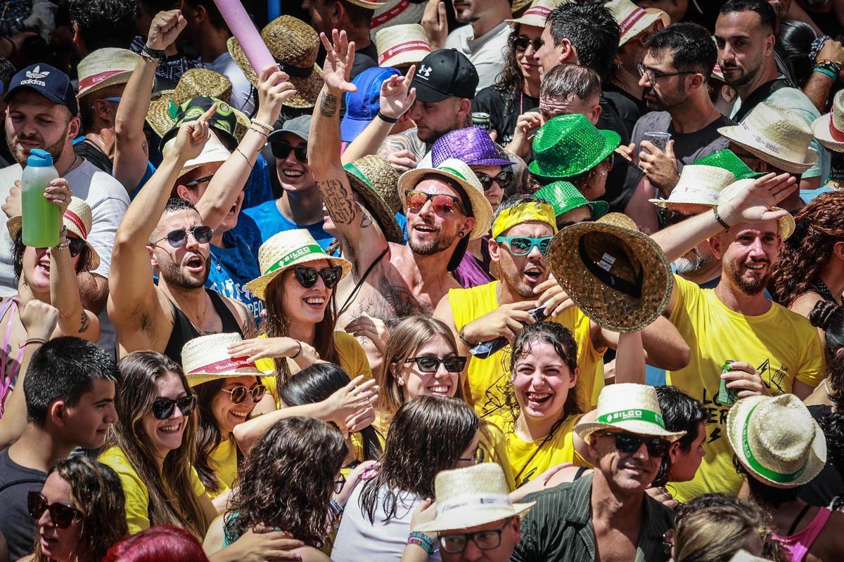 Así ha sido el chupinazo de las fiestas de Catral 2026 : el pionero que ...