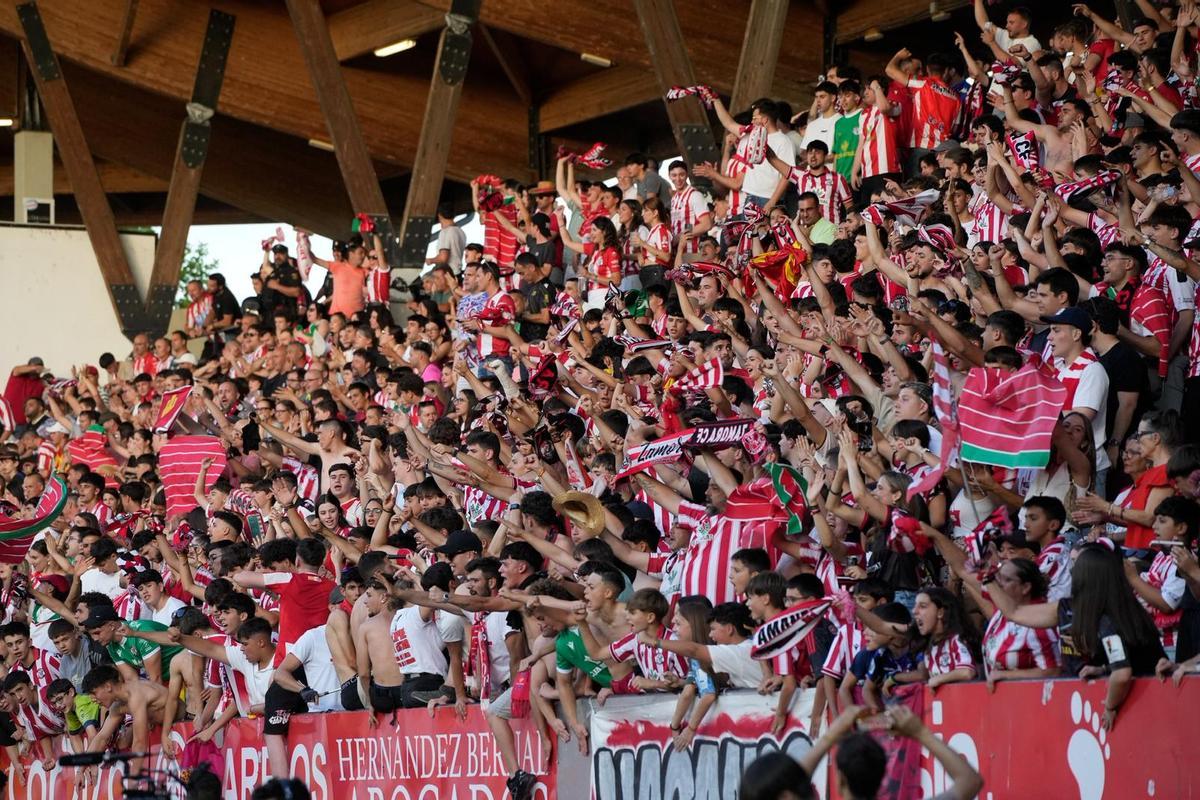 GALERÍA | Las imágenes del primer asalto de la eliminatoria entre el ...