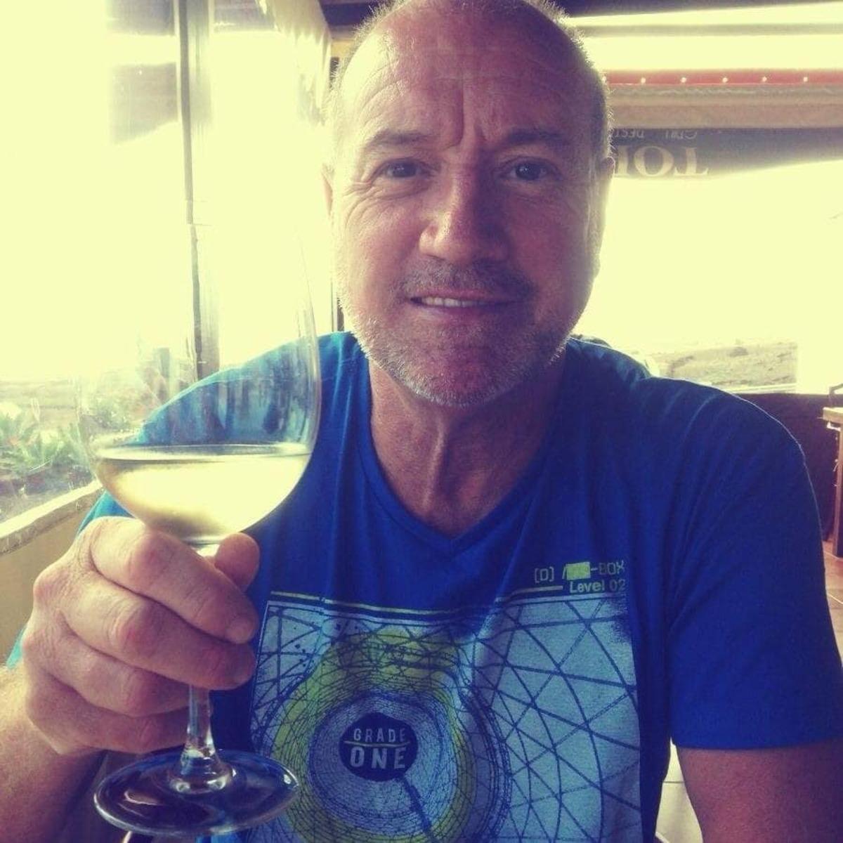 Muere el conocido empresario Charlie Chapman, embajador del turismo ...