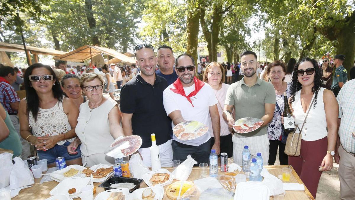 Festa-Feira do Xamón de A Cañiza: la capital del jamón reparte 10.000 ...
