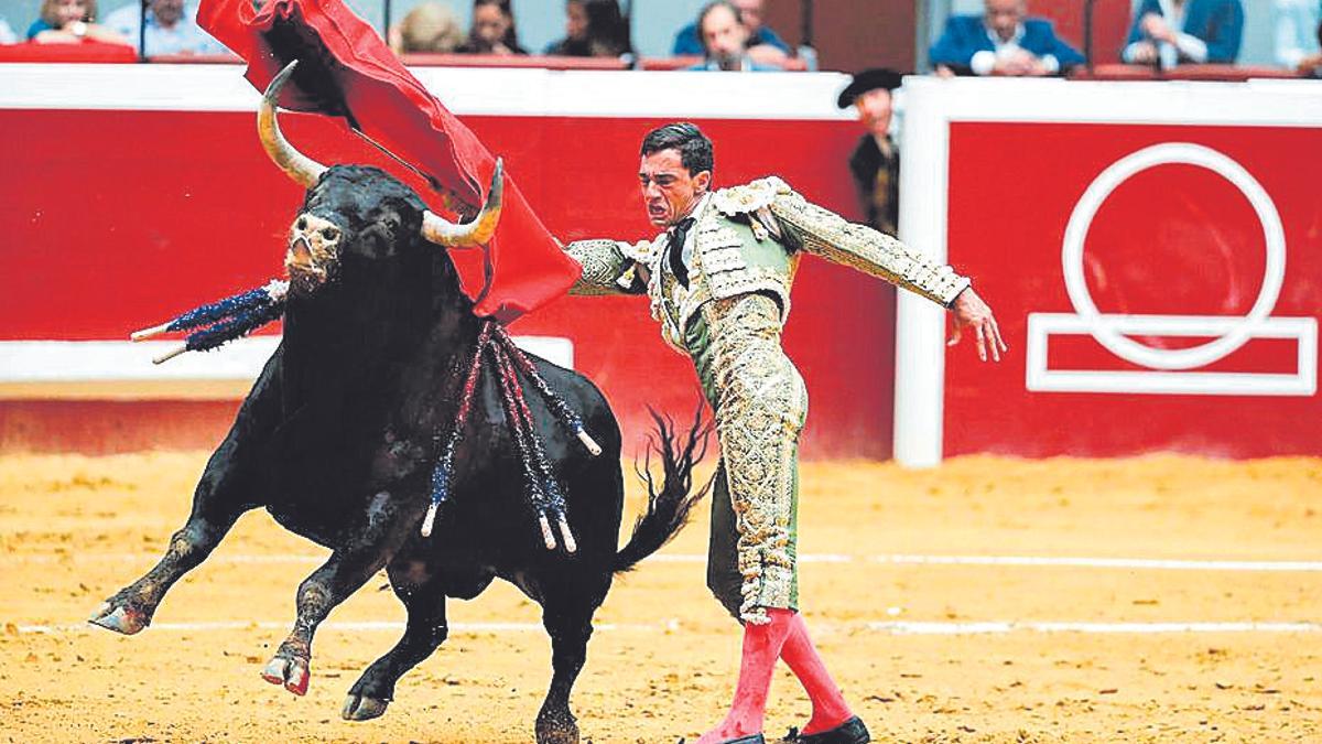 Paco Ureña, premiado con dos orejas en San Sebastián