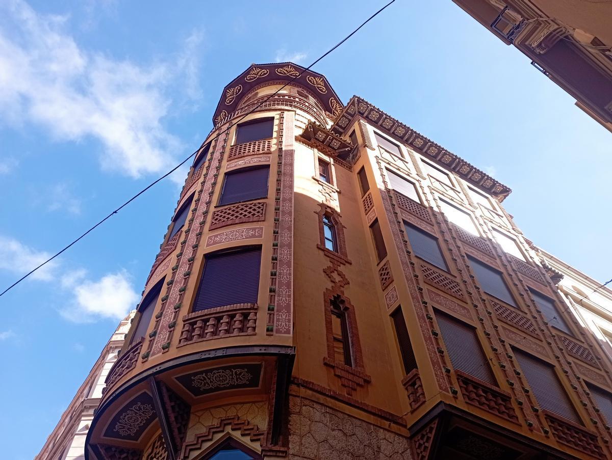 Patrimonio de Málaga: Del edificio de las angulas de Aguinaga y los ...