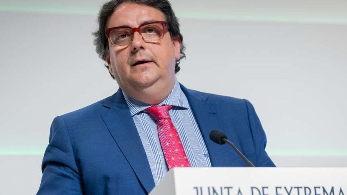 Vergeles: "Jamás hemos desautorizado ningún medicamento por su precio"