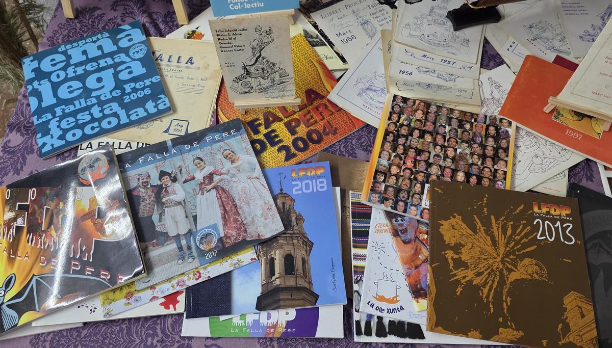 Cien años de "la falla de Pere" en Russafa