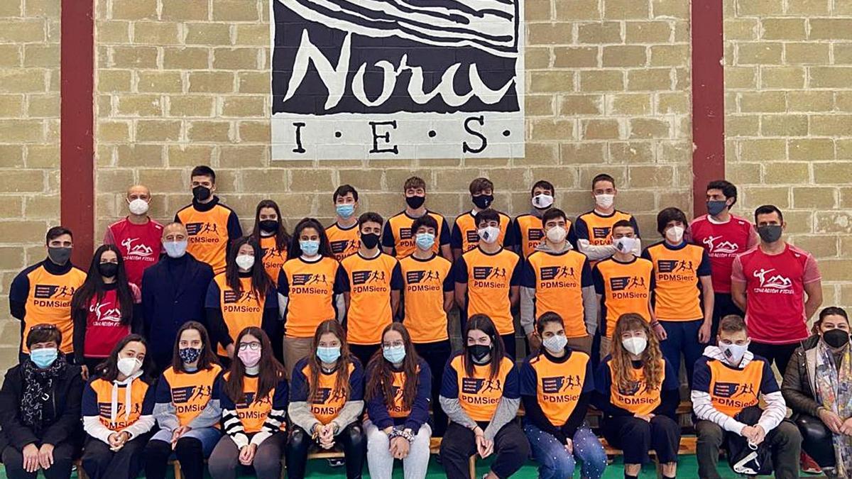 Siero homenajea a los jóvenes deportistas del IES Río Nora - La Nueva ...