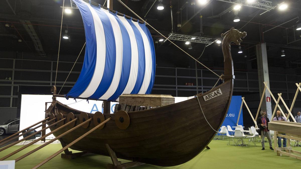 Un «drakkar» fabricado en Xàtiva conquista Funermostra