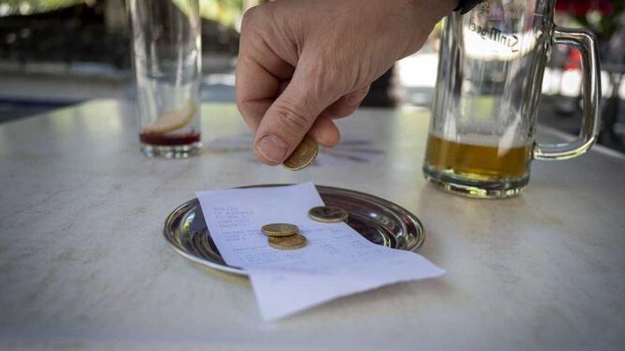 Propina Bares: ¿Bote o propina a la 'americana'?