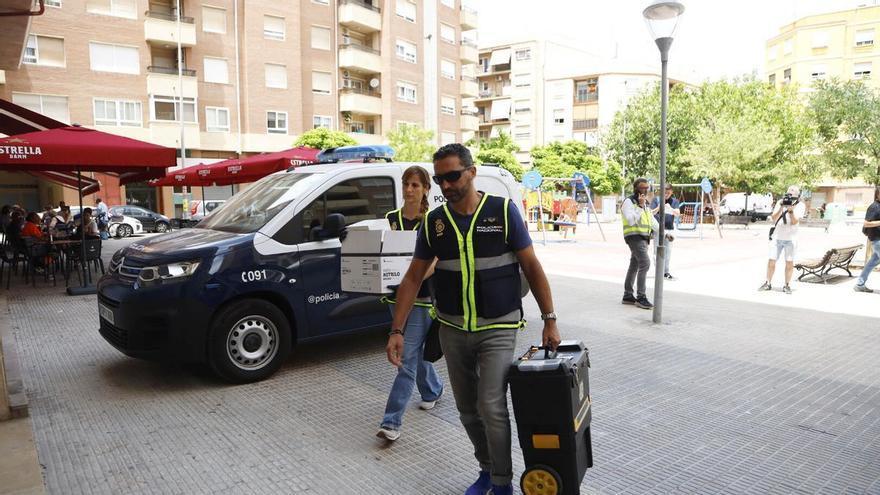 Vídeo: El detenido por el cadáver del congelador de Castellón entra en ...