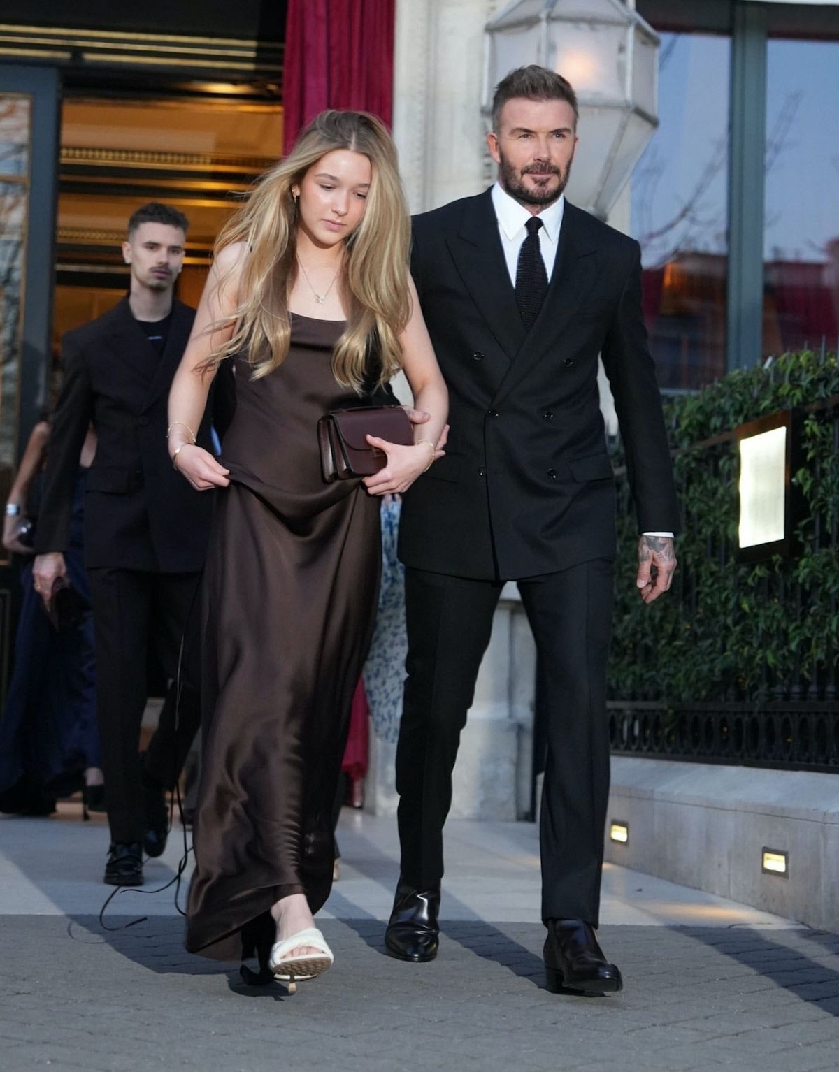 LOOK VICTORIA HARPER BECKHAM | El look 'twinning' de Victoria y Harper ...