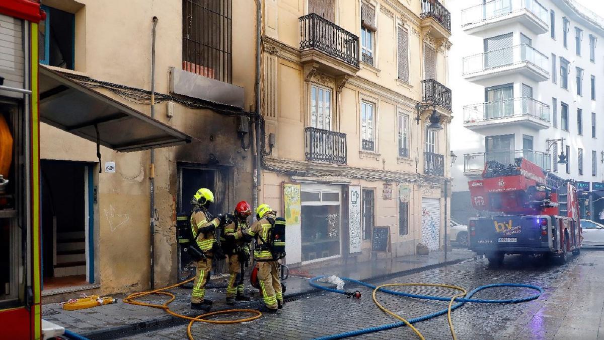Incendio Valencia Hoy | Virulento incendio en Quart de Poblet con un ...