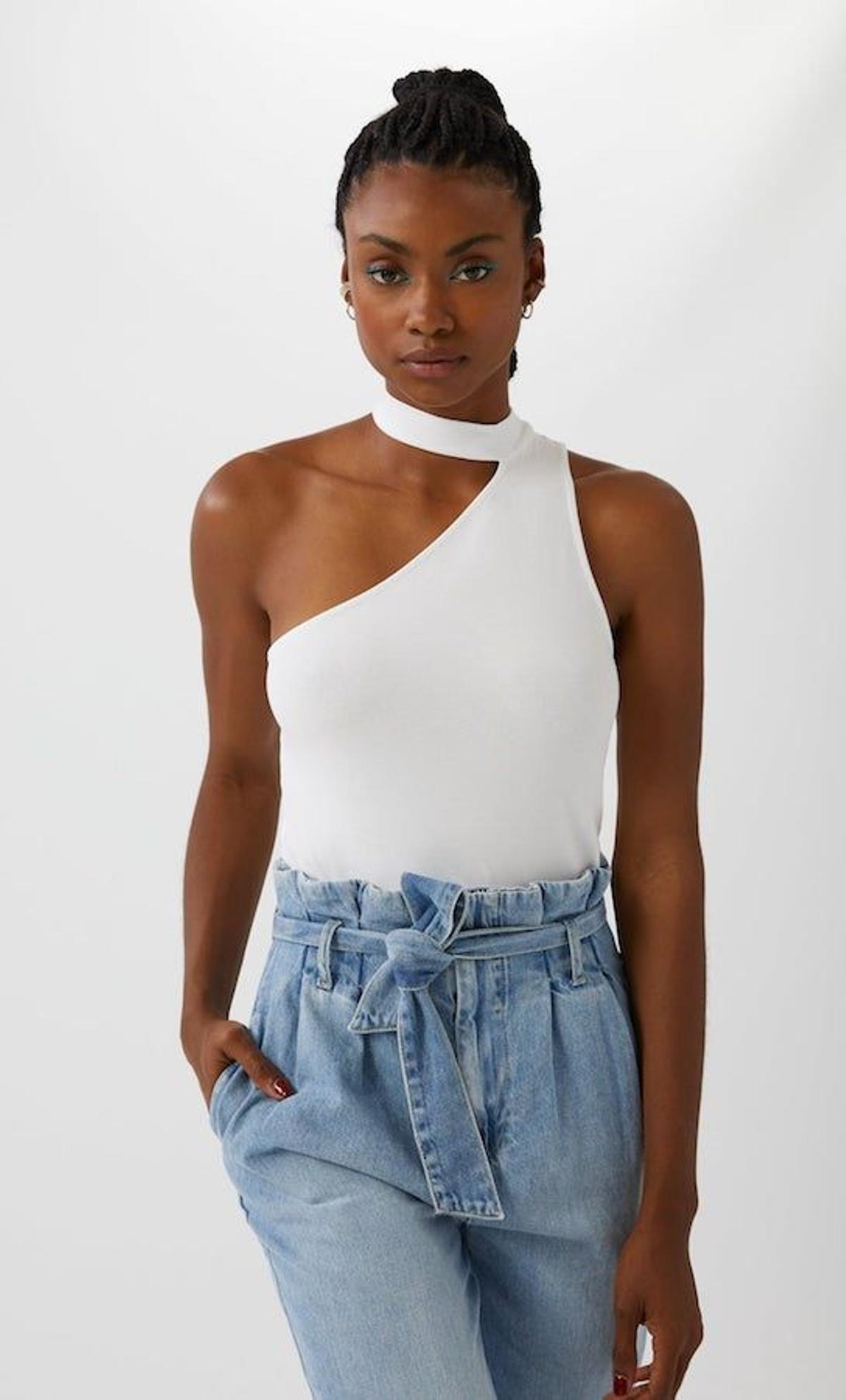 Tops asimétricos que son tendencia este verano - Woman