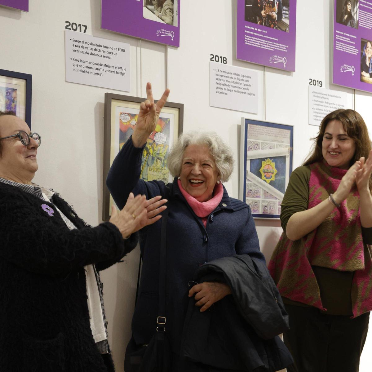 La inauguración de la exposición por los 40 años de Les Comadres, en ...