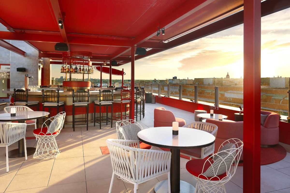 Música, vistas increíbles y gastronomía: así es RT60, el rooftop de ...