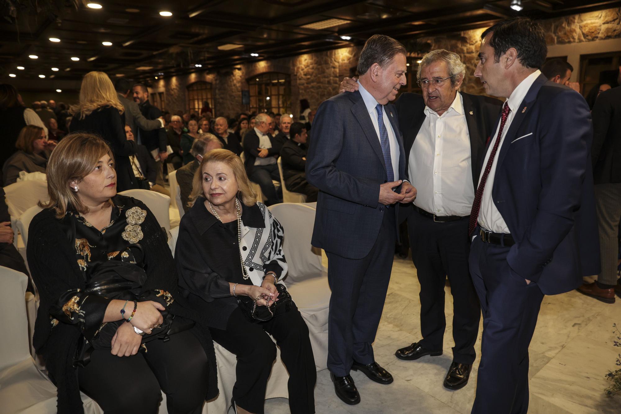 EN IMÁGENES: José Julio Velasco recibe el galardón EN IMÁGENES: José Julio Velasco recibe el galardón