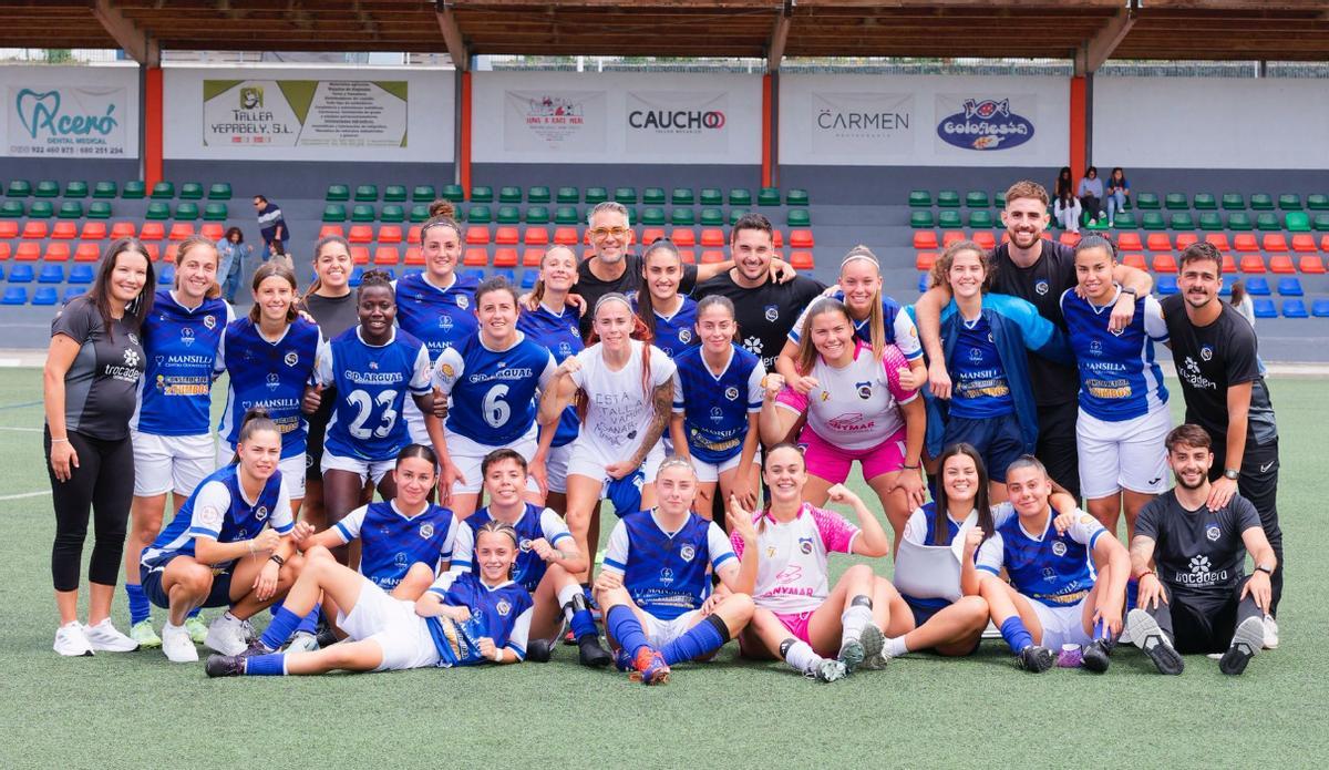 FÚTBOL CANARIAS | Del campo sepultado por la lava al ascenso histórico ...