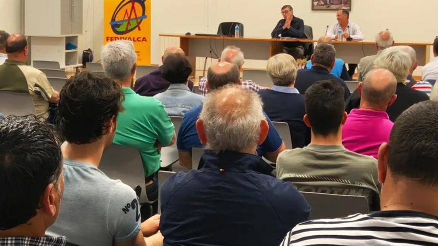 Épila aborda las claves del sector agrario