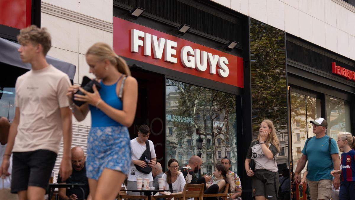 FIVE GUYS MALLORCA | Five Guys llega a Mallorca con la apertura de dos ...