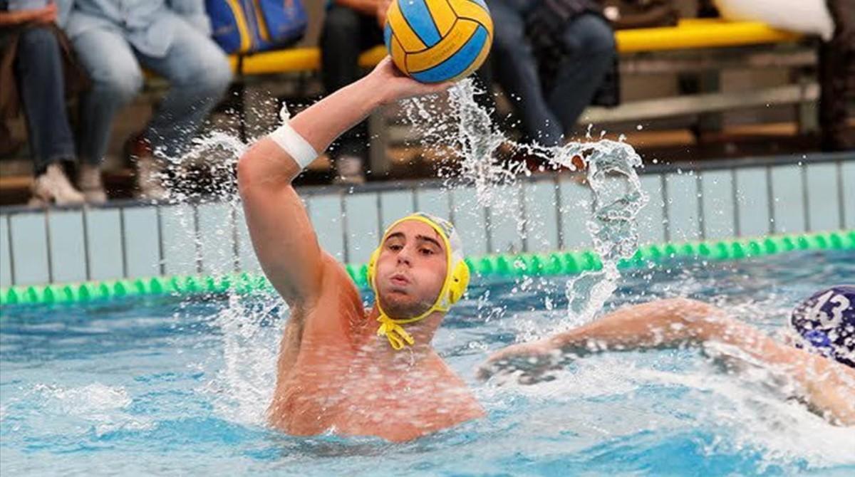 Waterpolista internacional español 'sale del armario'