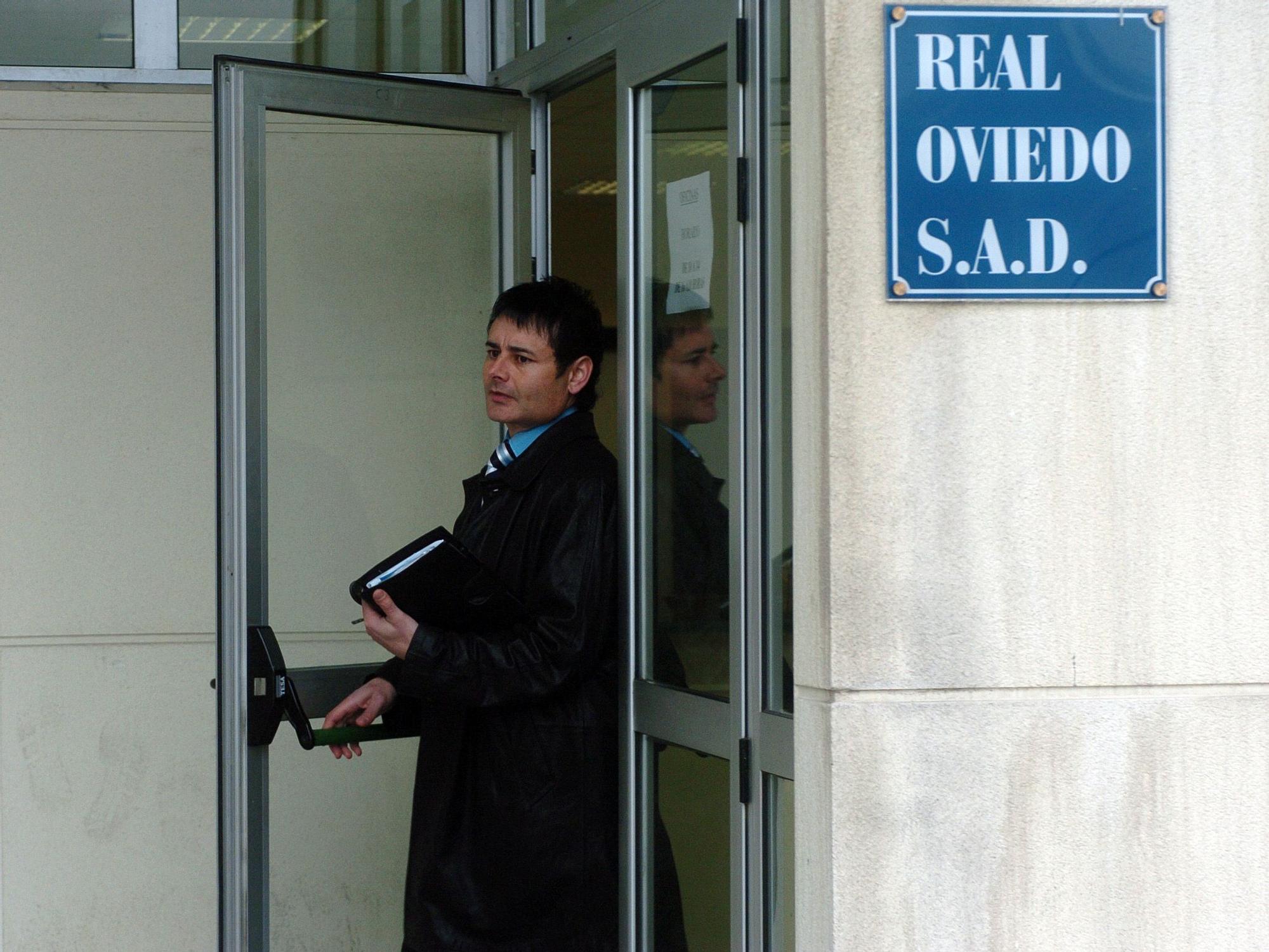 Antonio Rivas y el Oviedo, una vida en imágenes