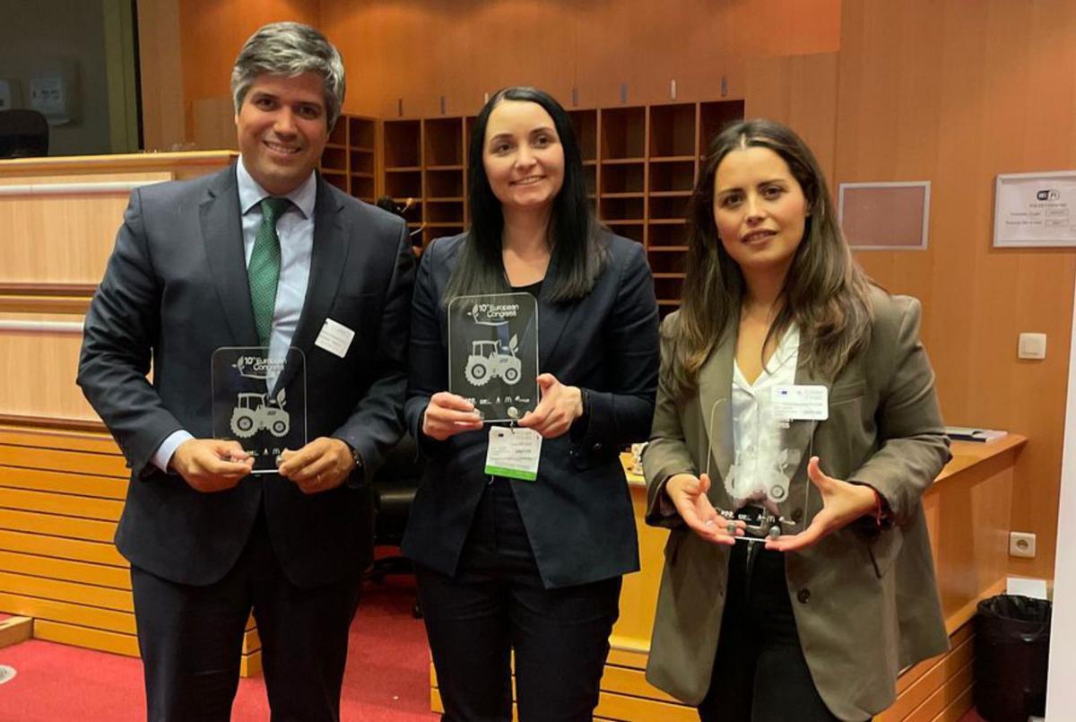 La cabraliega Elena Soberón, en Bruselas con jóvenes agricultores
