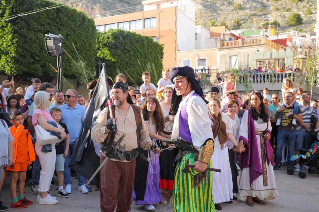 El pirata Dragut se enseñorea por las calles de Cullera - Levante-EMV