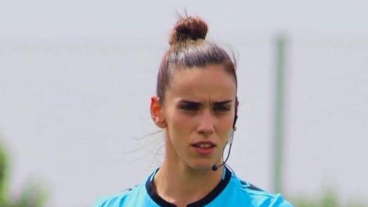 María Planes, tercera colegiada murciana en la Primera División Iberdrola