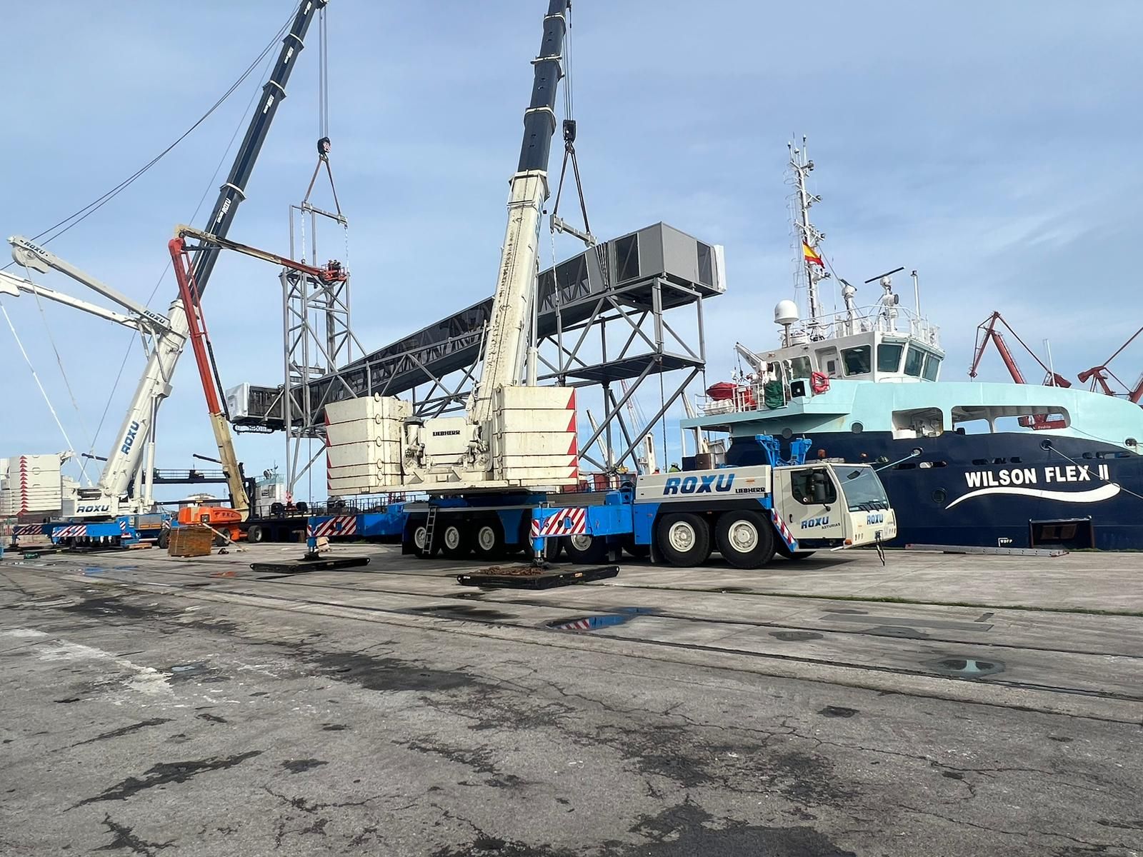 Así es el finger para una terminal marítima de pasajeros cargada en ...