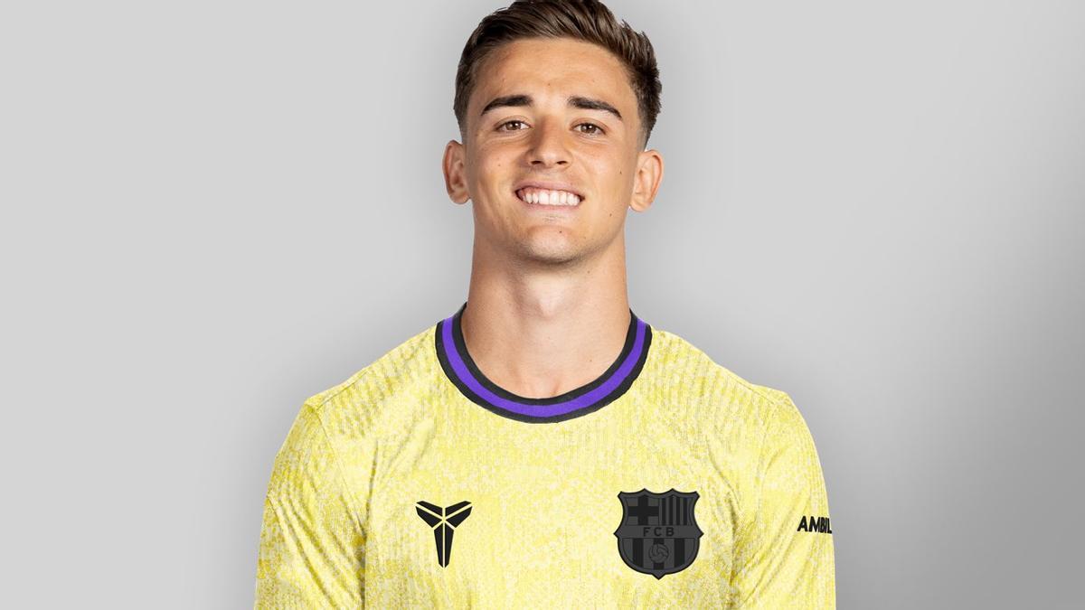 Salen a la luz nuevas imágenes de la equipación del Barça con el logo ...