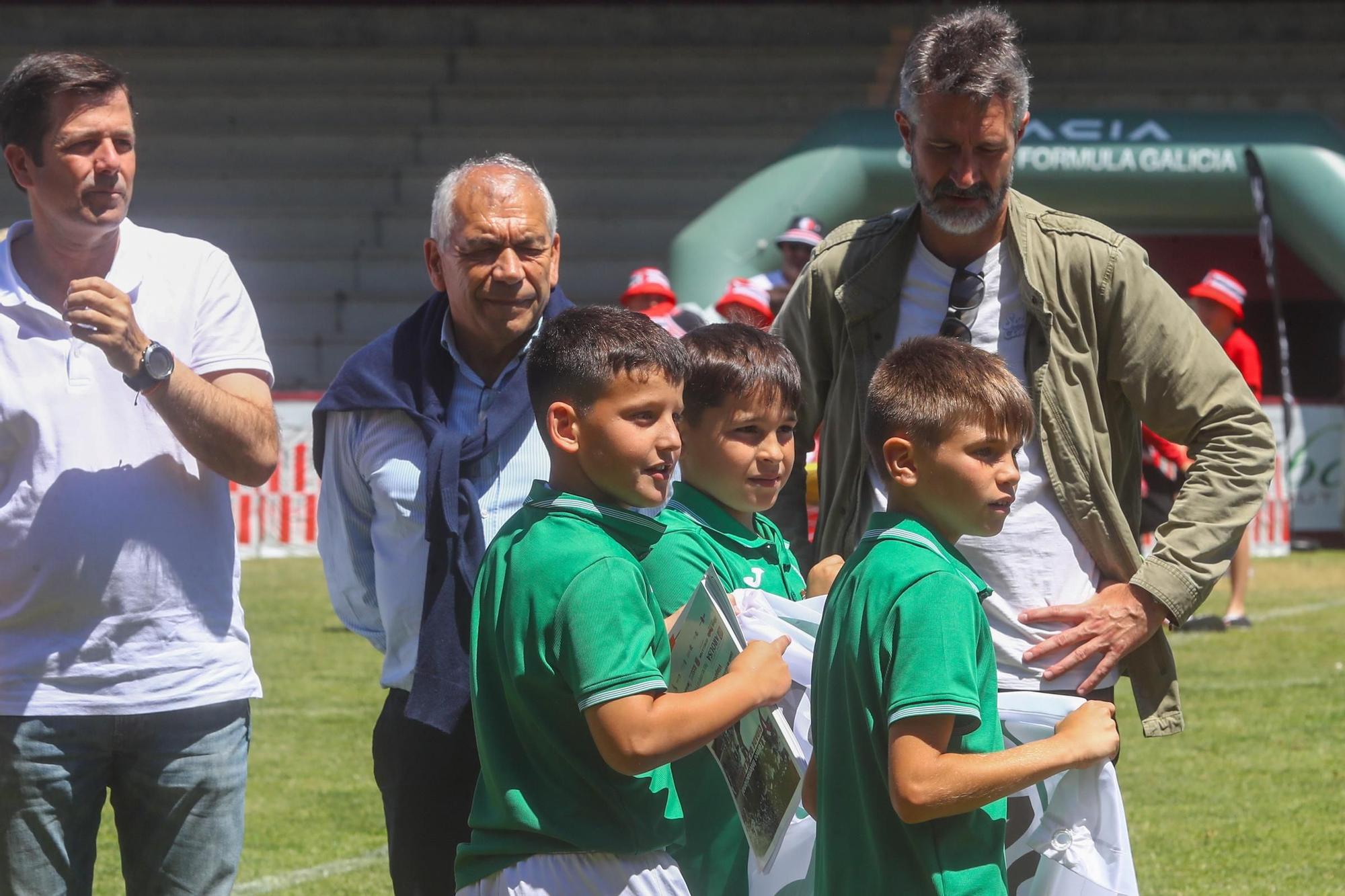 El Real Madrid revalida su corona en el Torneo Cidade de Vilagarcía