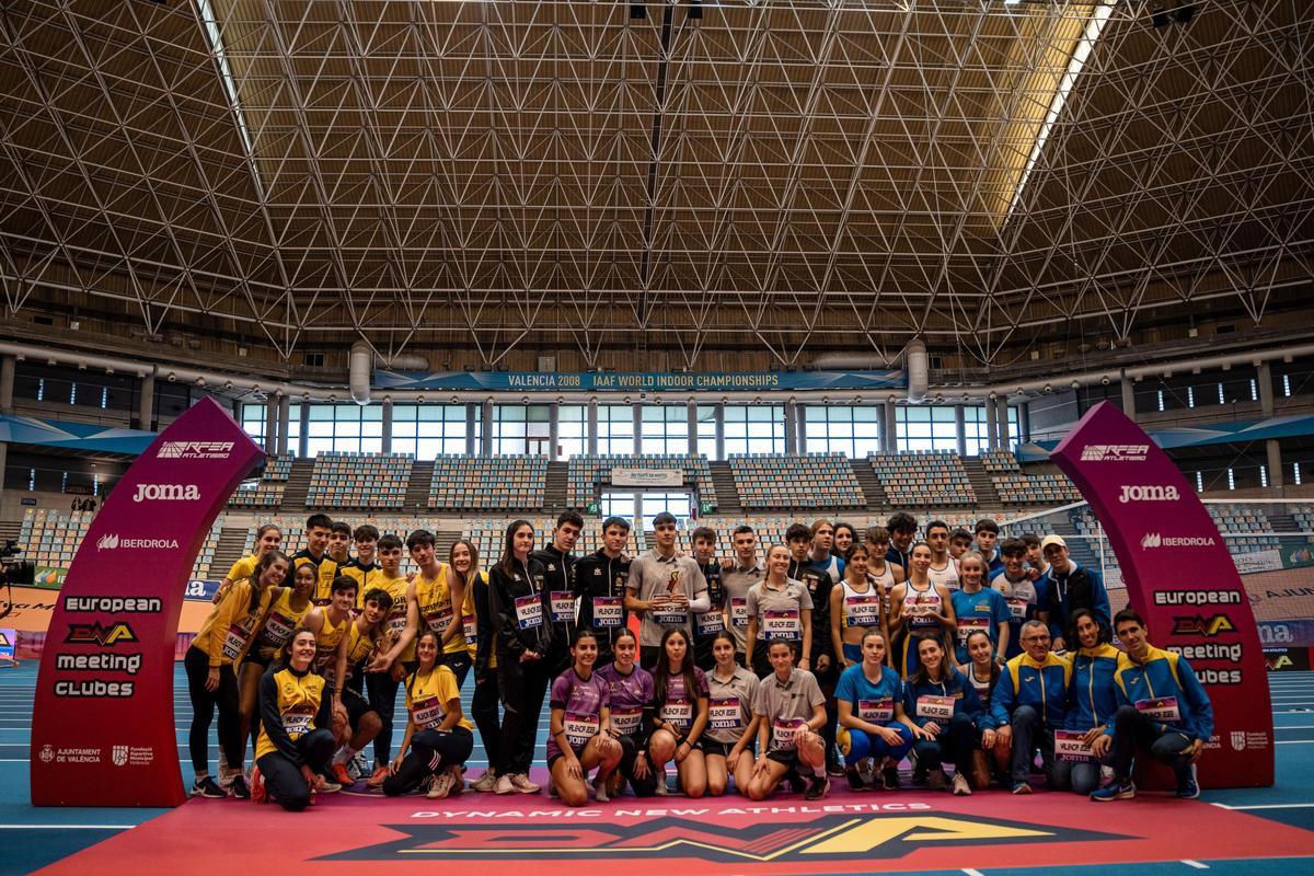El Playas de Castellón estrena la temporada con un doble título de ...
