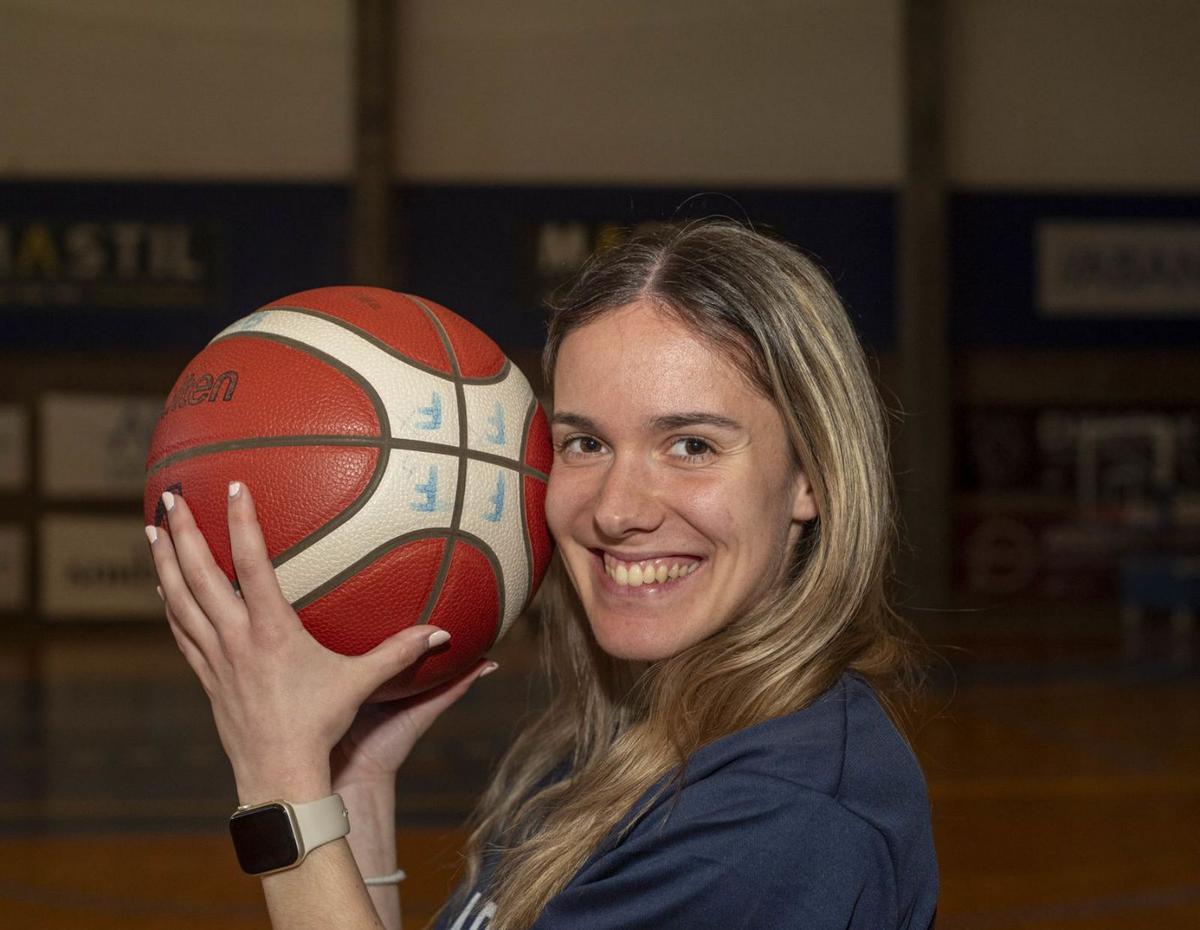 BALONCESTO Nevena Dimitrijevic, el compás de un Maristas «histórico e ...