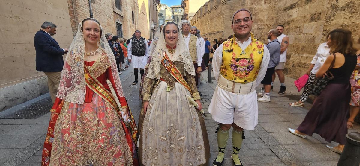 La sociedad fallera acompaña a Sant Bult en su centenaria Procesión