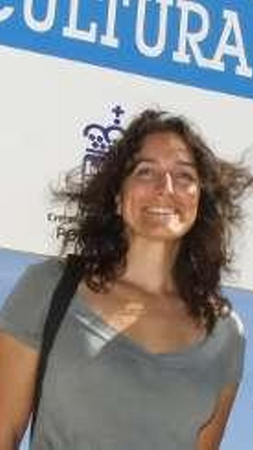 Fallece la escultora italiana Isabella Corni, embarazada de cuatro ...