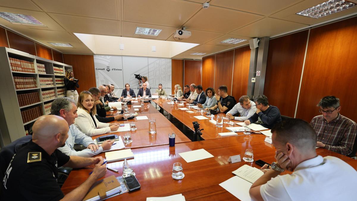 MOVILIDAD EN IBIZA: El Consell y los ayuntamientos de Ibiza coordinarán ...