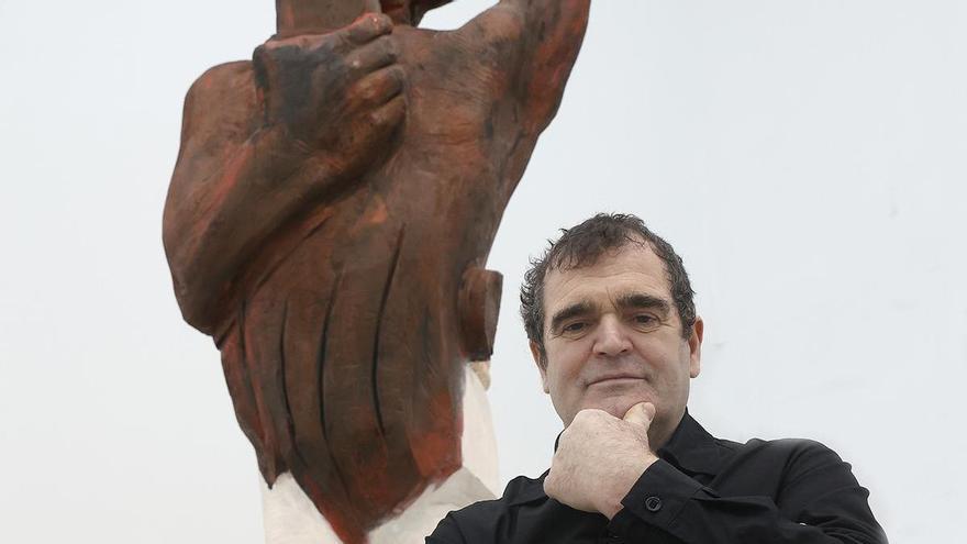 Leiro inaugura su primera exposición en un museo en Vigo