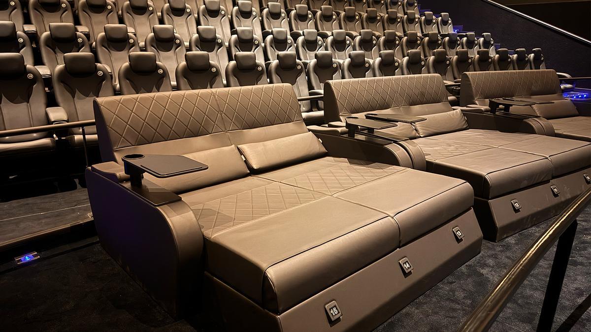Ir al cine en pijama: así es la nueva sala de cine de Catalunya con camas