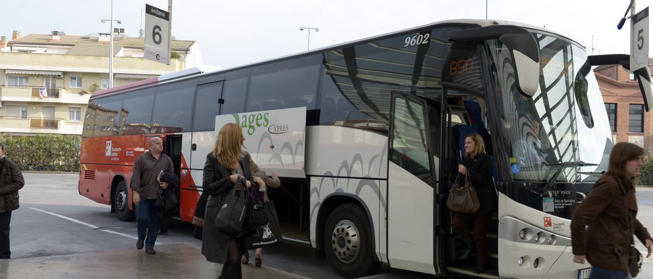 Poder pagar amb la targeta del banc el bitllet senzill del bus a ...