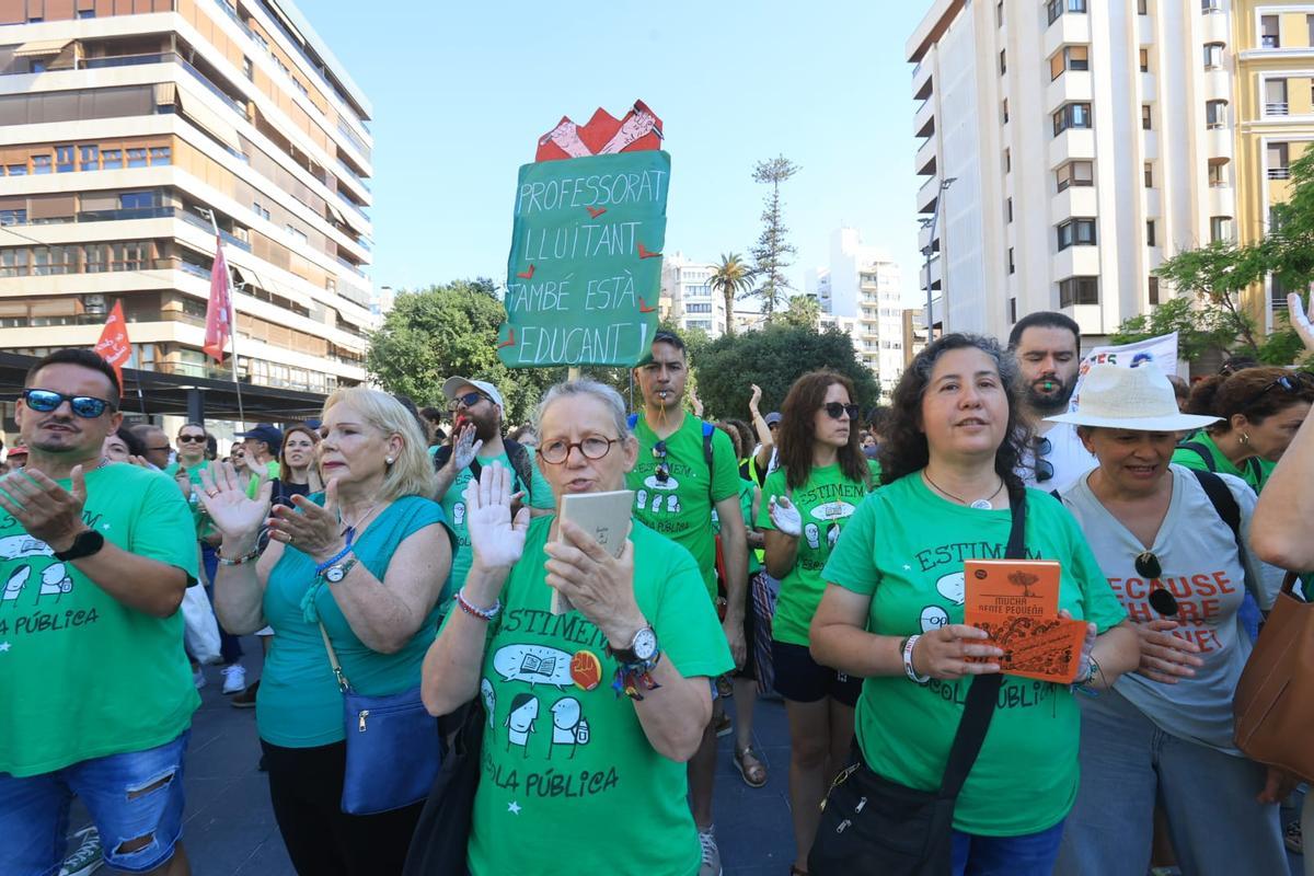 Concentración en la plaza de la Montañeta de Alicante en repulsa a la ...