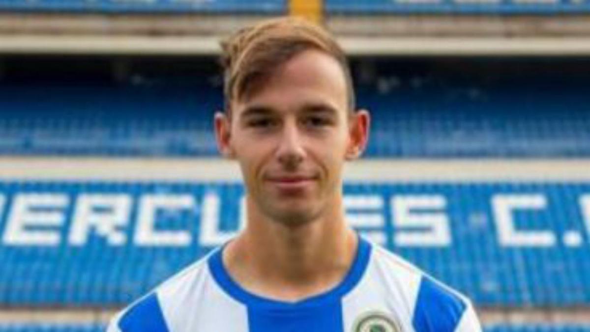 Óscar Poveda, del filial del Hércules, refuerza la media del Langreo ...