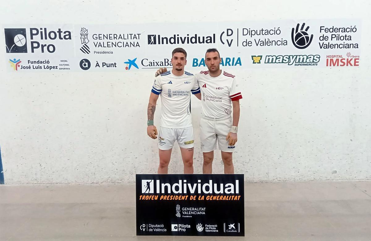 I Trofeu Mass de Dona de Massamagrell: Raspall femení al trinquet Tio ...