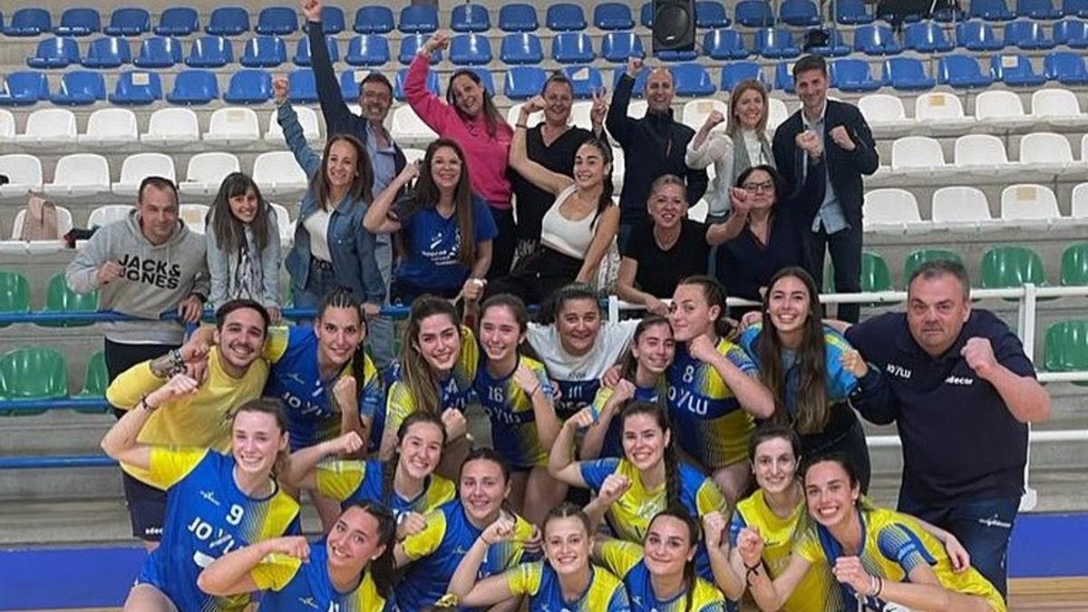 El Adecor jugará por el ascenso a la Primera Nacional femenina