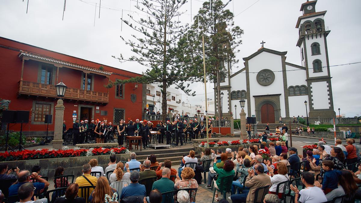 La Villa de Moya celebra la tradicional Feria Artesanal y Comercial ...