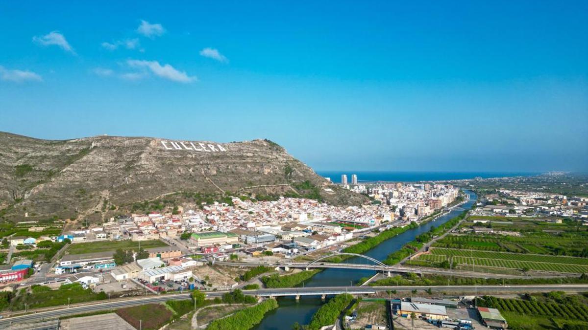 Cullera celebra con «mucho orgullo» el 50.º aniversario del letrero