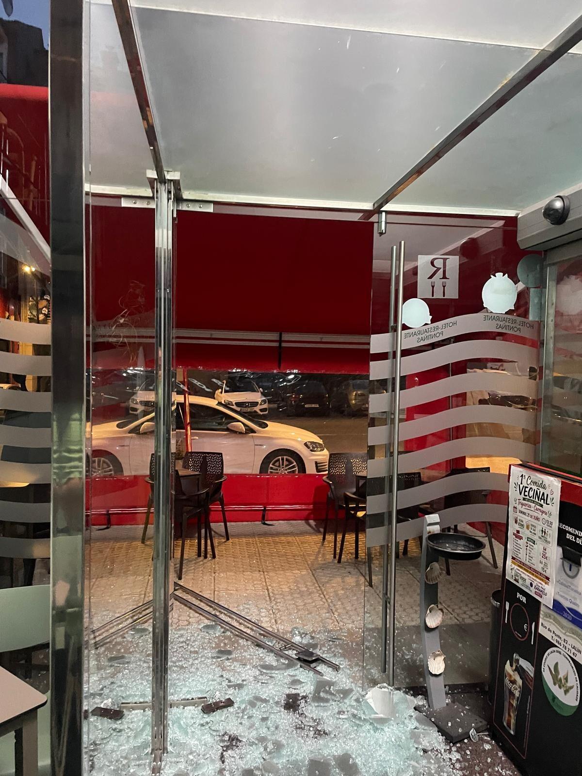 Asalto a la cafetería del hotel Pontiñas