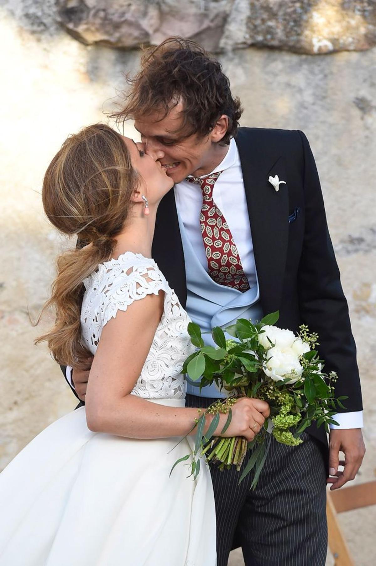 Nieves Álvarez y Mar Flores, invitadas a la romántica boda de María ...