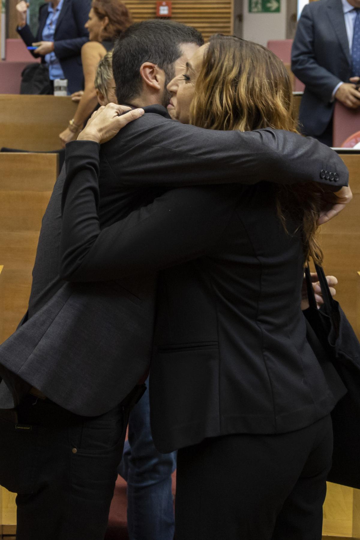 Así ha sido el pleno de les Corts tras la destitución de Mollà