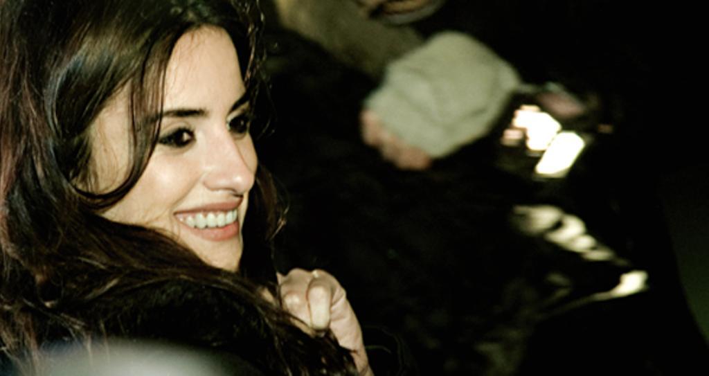 Penélope Cruz, entre amigos - Woman