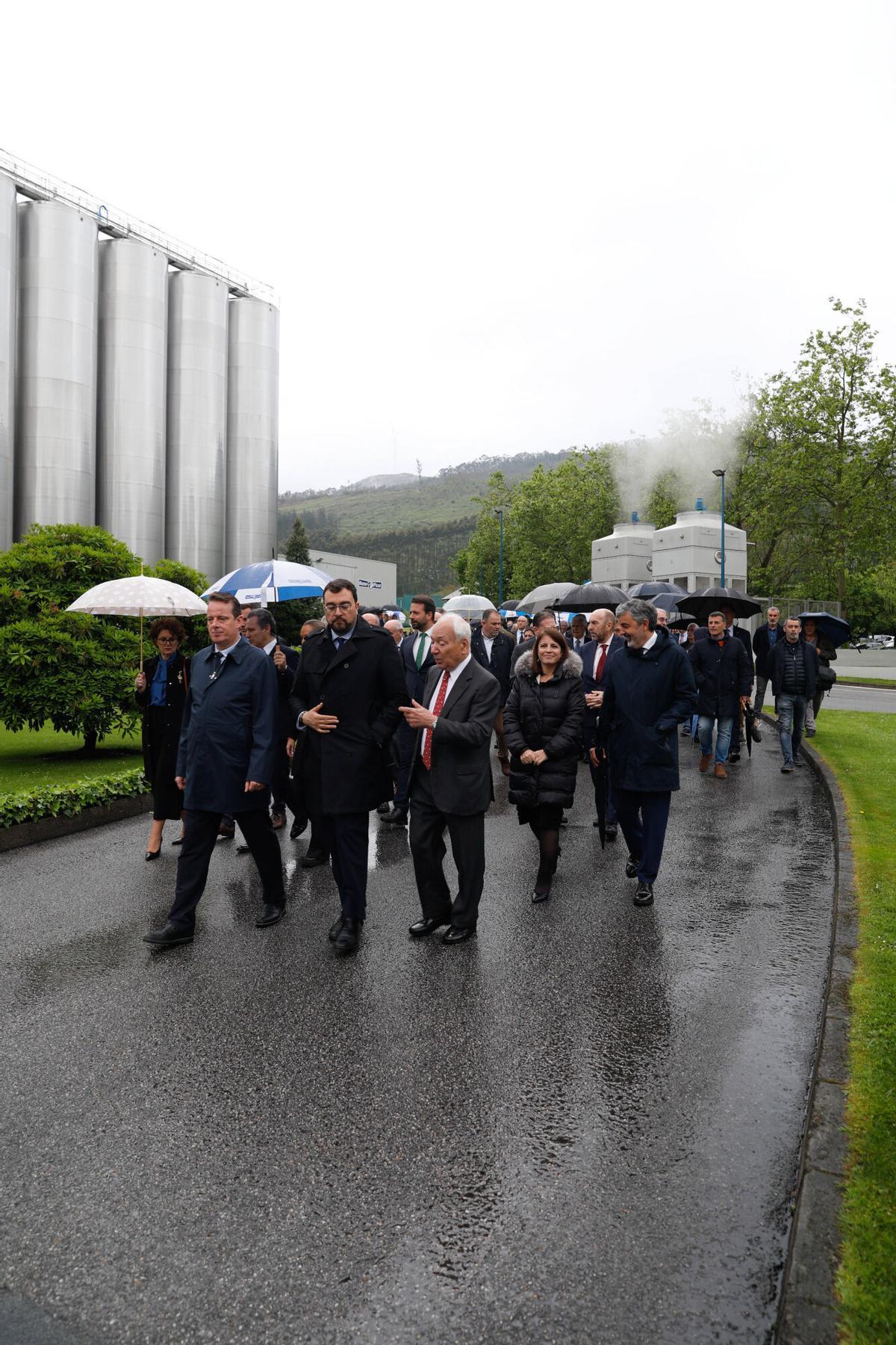 EN IMÁGENES: Inauguración de la nueva planta de Reny Picot en Anleo (Navia)